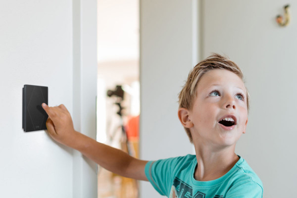 Touch Pure CO2 Tree Anthracite